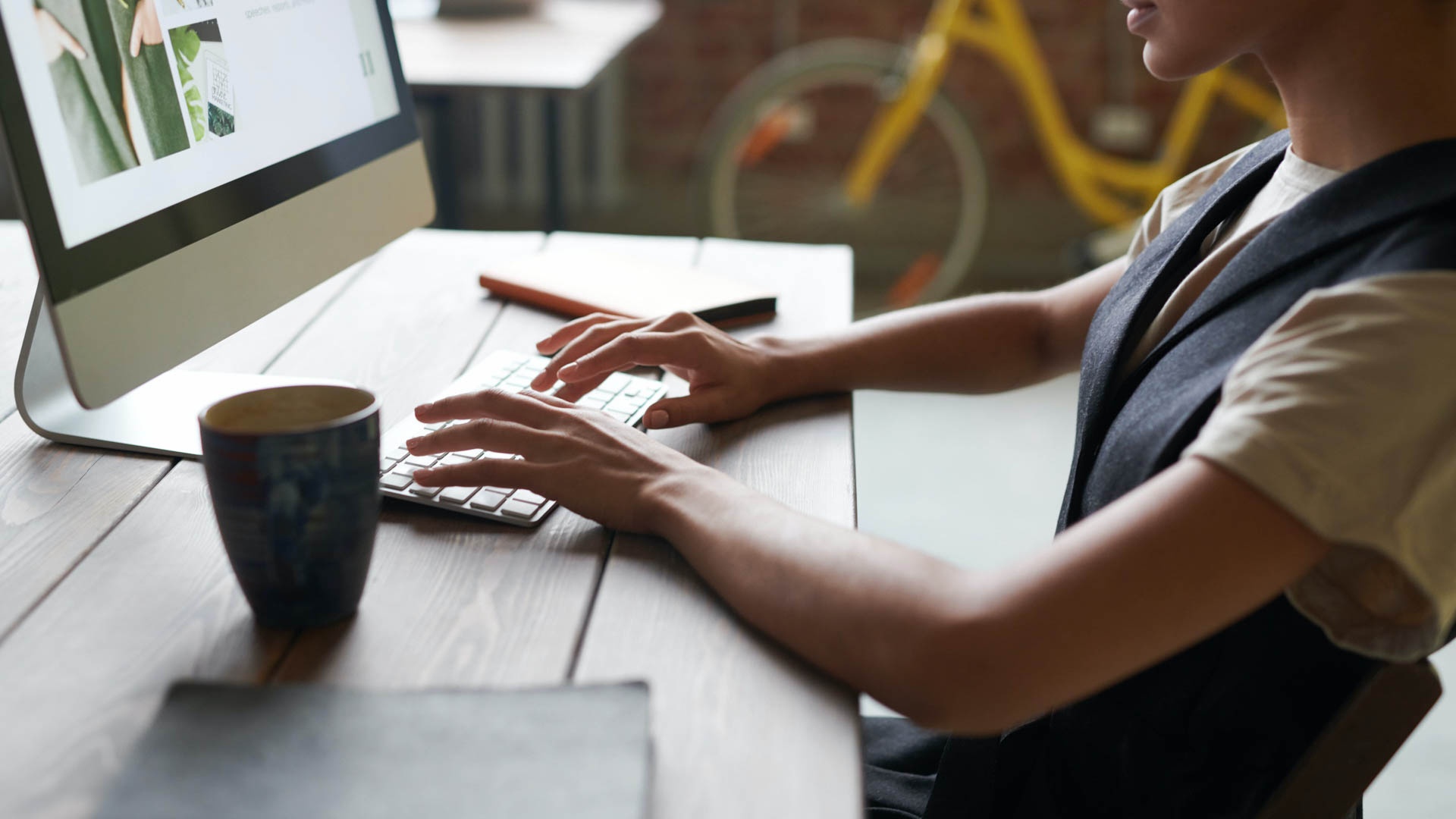 Logistics Analyst: Essential Job Description and Key Skills