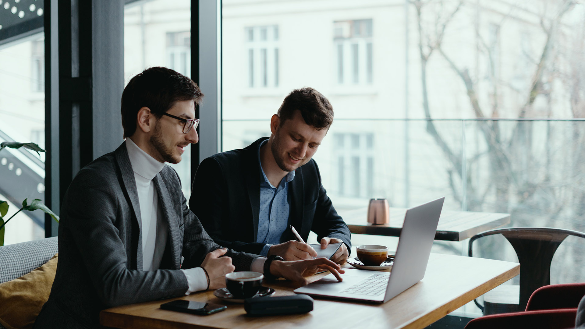 Staff Assistant Job Description: Complete 2025 Career Guide